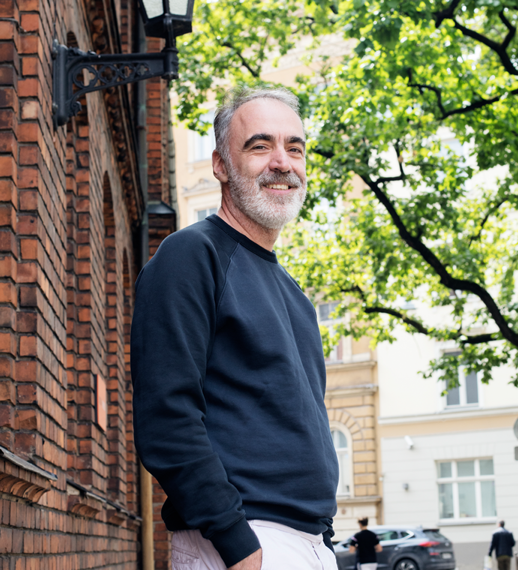 Sinerģiju meklējumos. Intervija ar Deividu Kuku ← FOLD