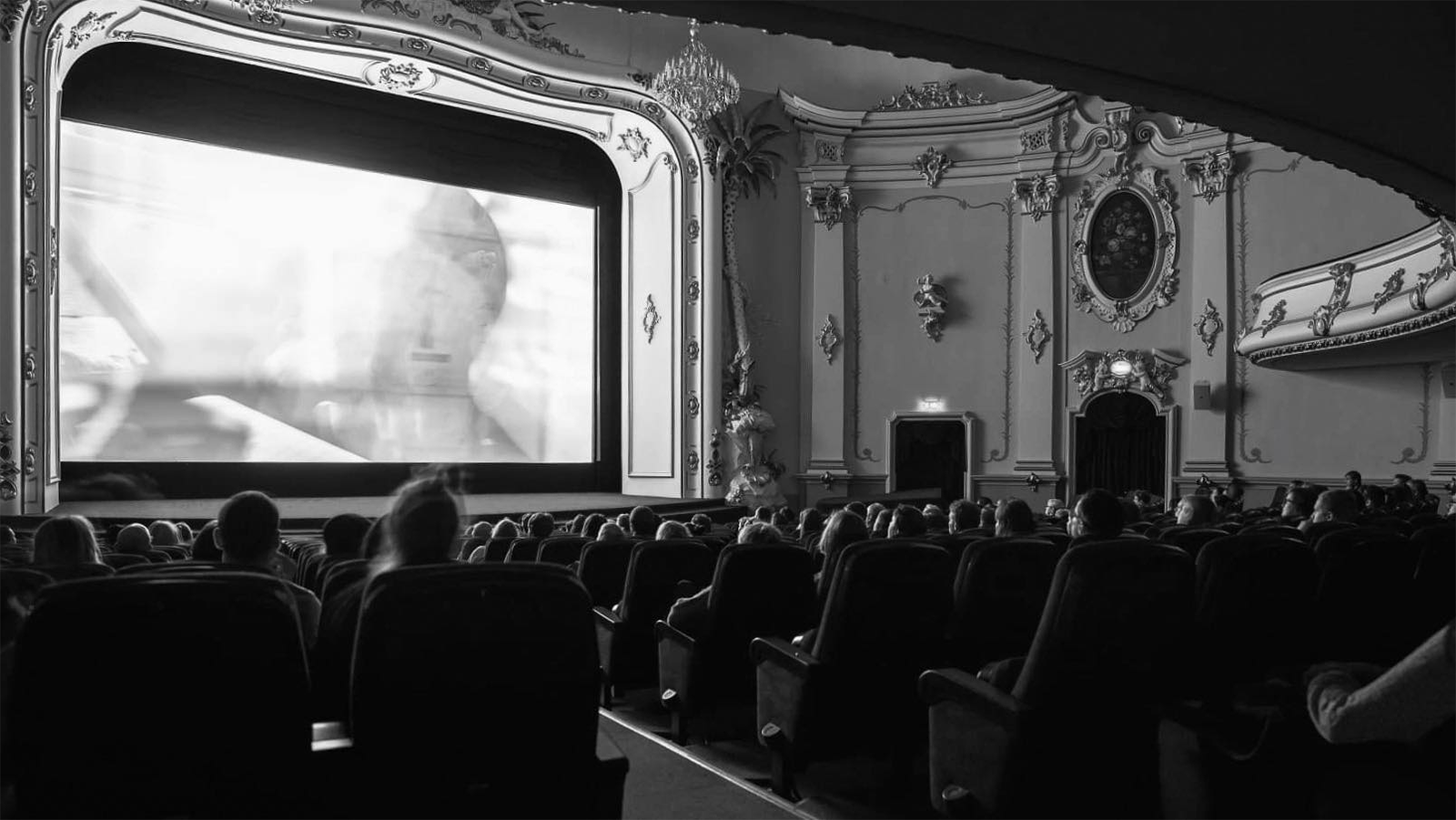 «Splendid Palace» īsteno kultūrizglītojošu projektu jauniešiem ← FOLD